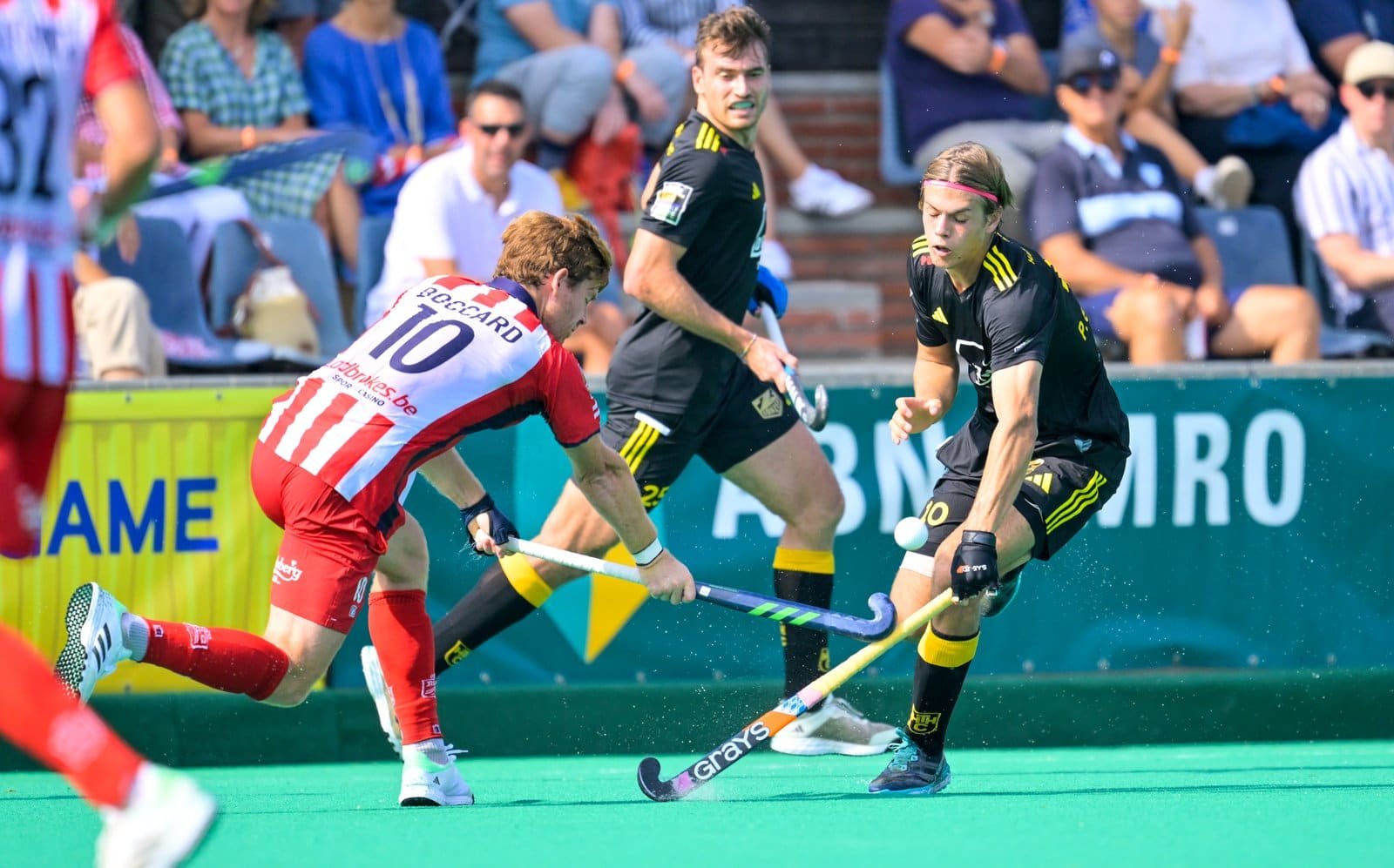 EHL: Tom Boon Seals The Win For Leopold | Hockey World News